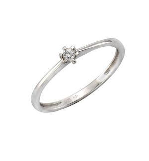 Blogger zeigen, welchen Schmuck man am Strand am besten trägt