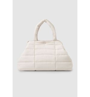 Mode-Trend 2022: Die Trapeze Pouch ist als Handtasche angesagt