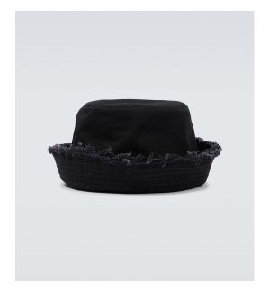 Jeans-Trend 2023: Black Denim ist perfekt für den Sommer