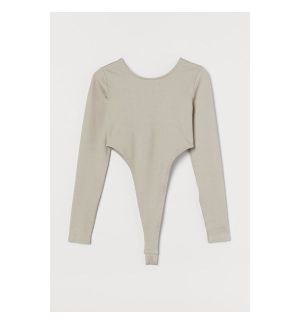 Modetrend von H&M: High Leg Bodys zur Jogginghose tragen