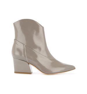 Angled Heels: der neue Stiefel-Trend im Jahr 2019 | ELLE