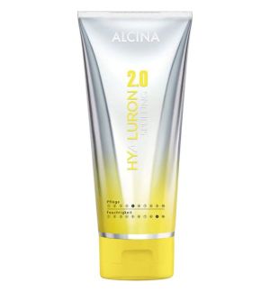 Ansatz zeigen: Outgrown Roots – der Haarfarben-Trend im Frühling 2021