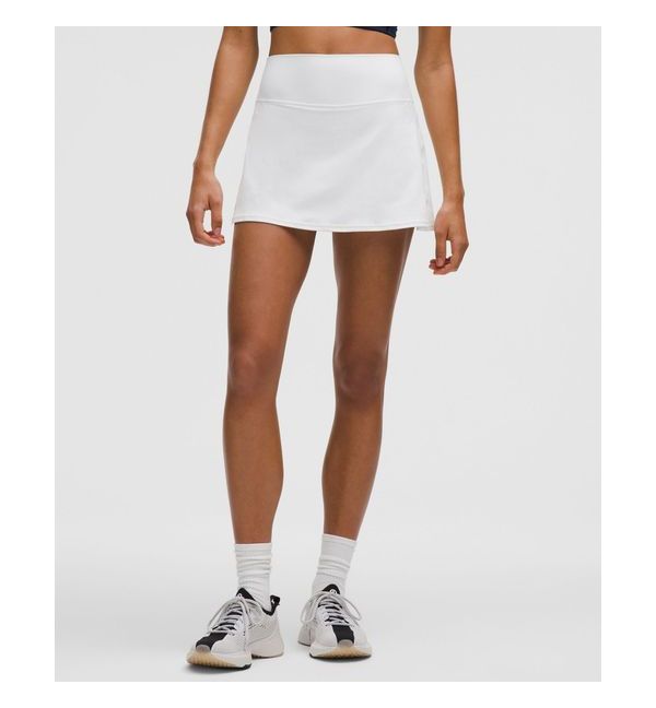 Dieser Sommertrend 2026 sieht aus wie ein Rock, ist aber eine Hose