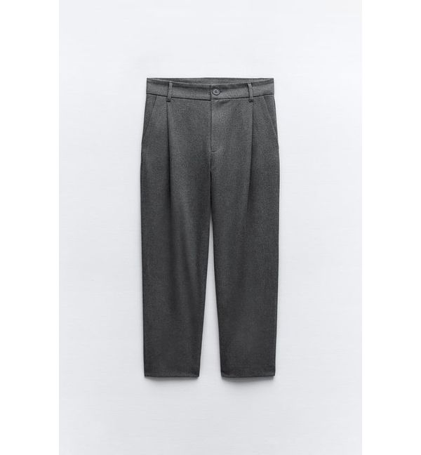 Laut Zara: Diese Hose ist 2024 perfekt für kleine Frauen